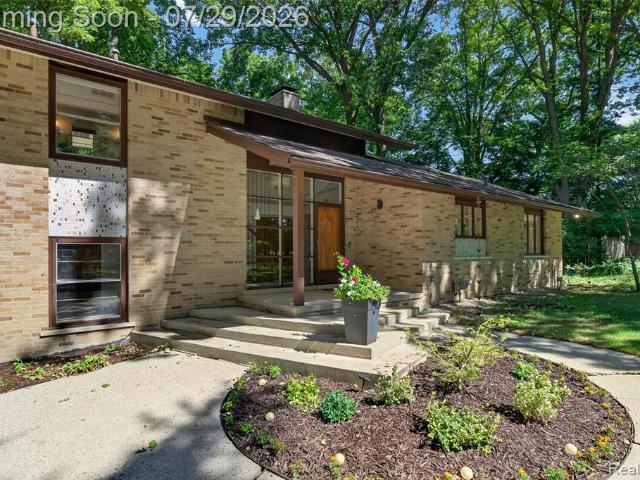 7388 Lindenmere Drive