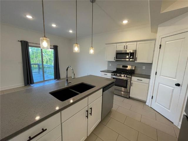 7389 Griffey St, Parkville, MO 64152 | MLS #2604 | Compass