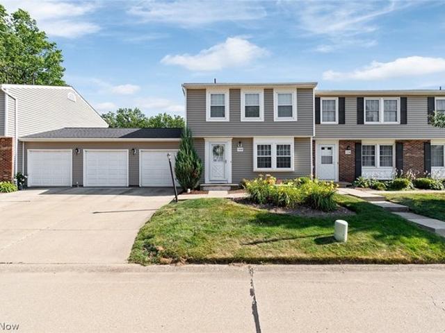 7380 Willow Run Dr, Mentor, OH 44060
