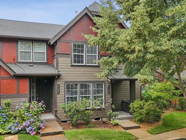 7382 NE Stonewater St, Hillsboro, OR 97124