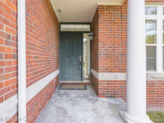 7382 Gateway Drive