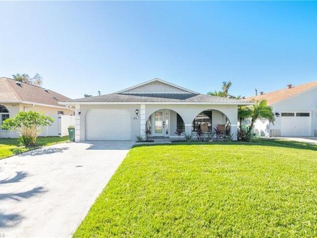 738 101st Ave N, Naples, FL 34108