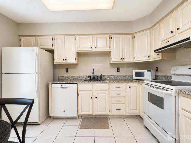 738 C Prospect Road C