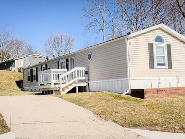 738 Charles Ln Unit 212, Stoughton, WI 53589