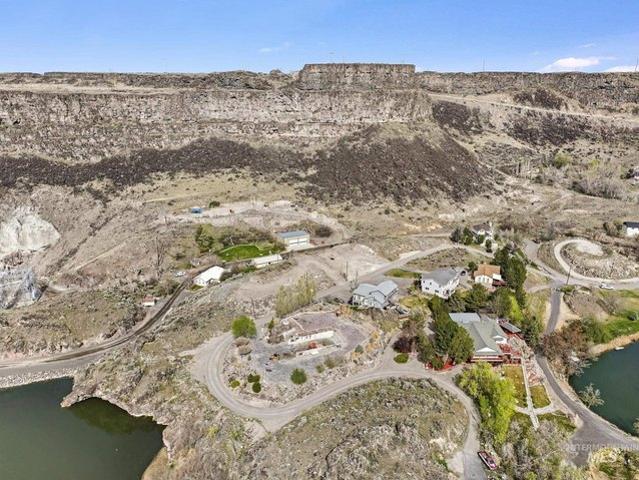 738 and 727 Falls View Dr, Twin Falls, ID 83301
