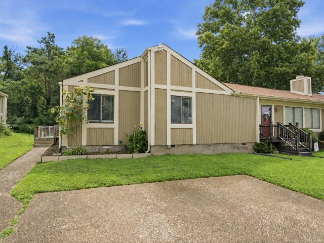 738 Albar Dr