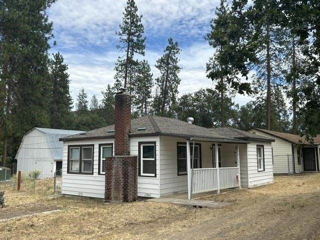 738 Dewitt Park Rd, Yreka, CA 96097