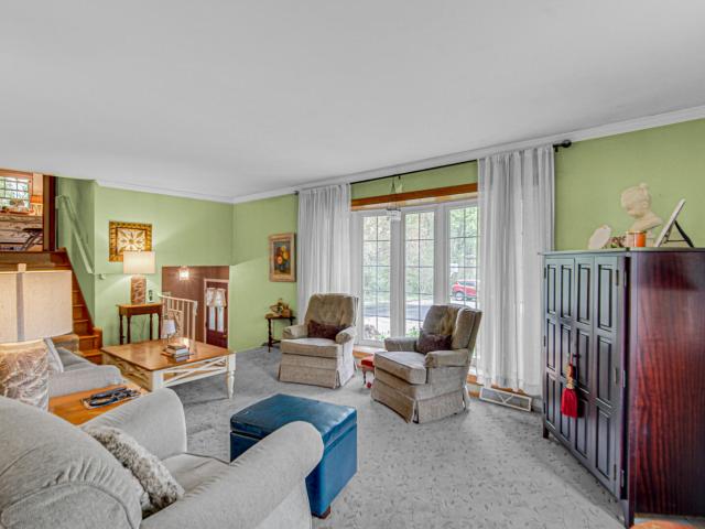 738 E 11th St, Hobart, IN 46342 | MLS #837974