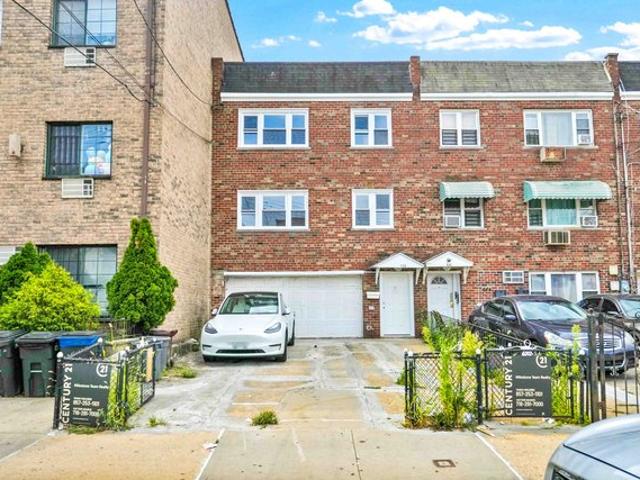 738 E 222nd St, Bronx, NY 10467