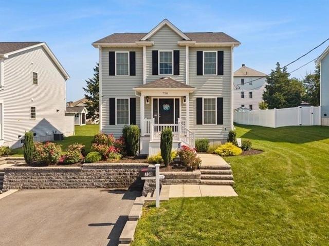 738 Hicks St, Fall River, MA 02724