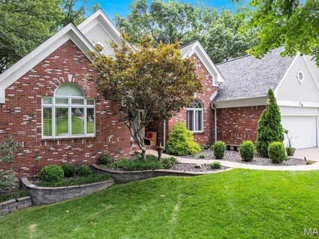 738 High Point Dr, Lake Saint Louis, MO 63367