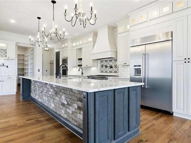 738 Overlook Trail