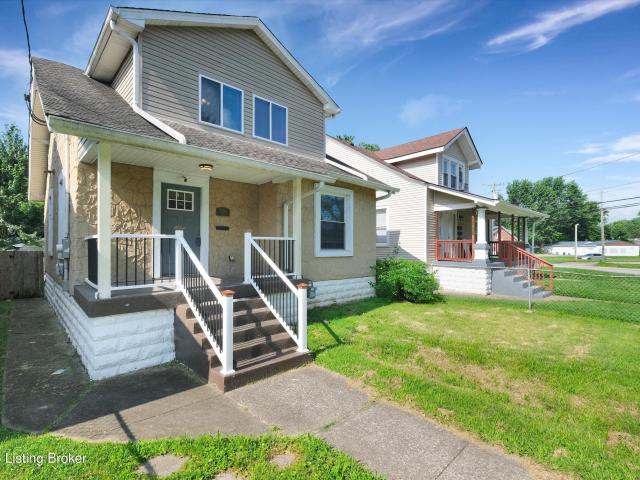 738 M St