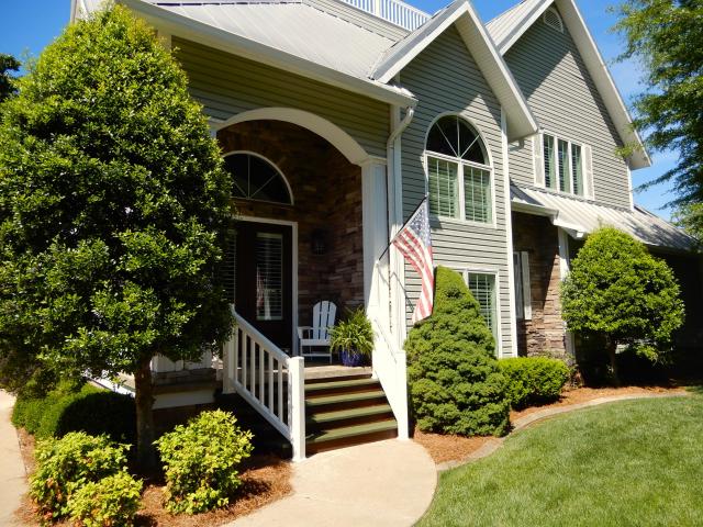 738 Marina Village Dr