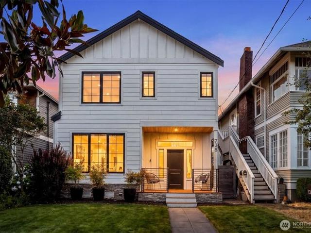 738 N 73rd St, Seattle, WA 98103