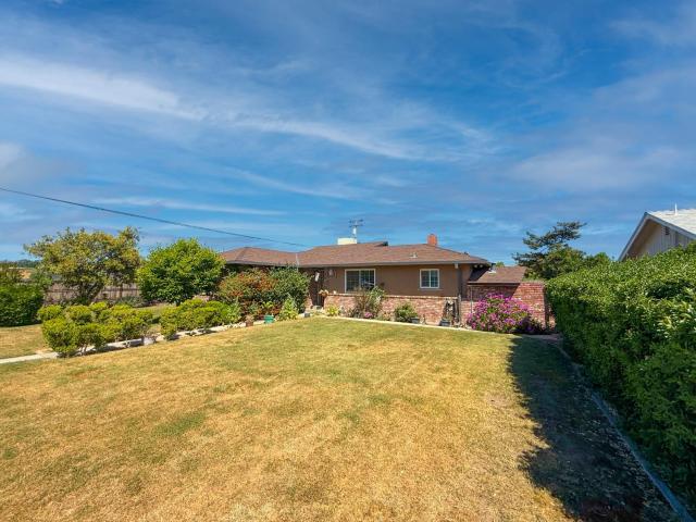 738 N Garden Ave, Fresno, CA 93727 | MLS #646967 | Compass