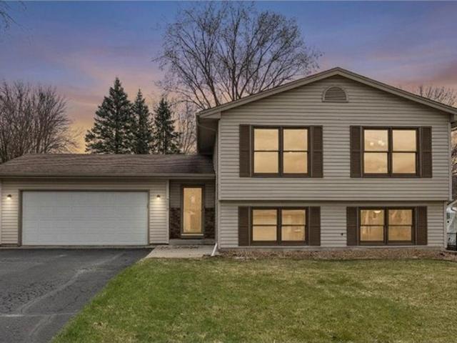 738 N Hay Lake Rd, Eagan, MN 55123
