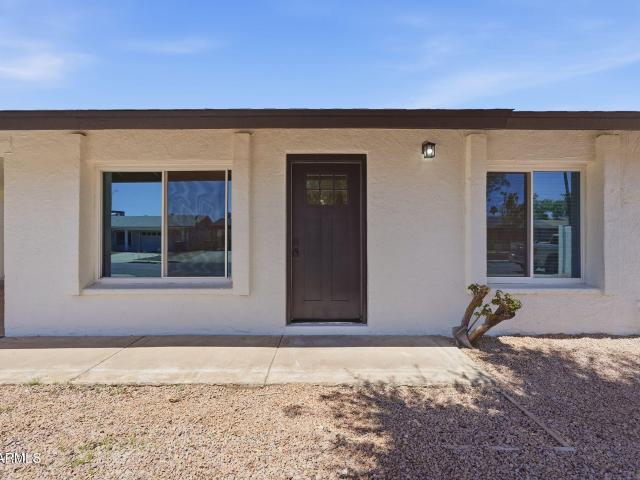 738 n santa anna