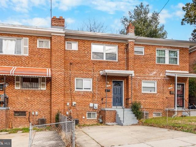 738 Neptune Ave, Oxon Hill, MD 20745