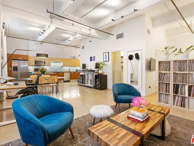 738 S Los Angeles St #307, Los Angeles, CA 90014