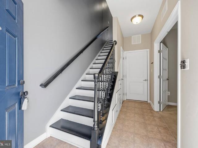 738 S Macon Street