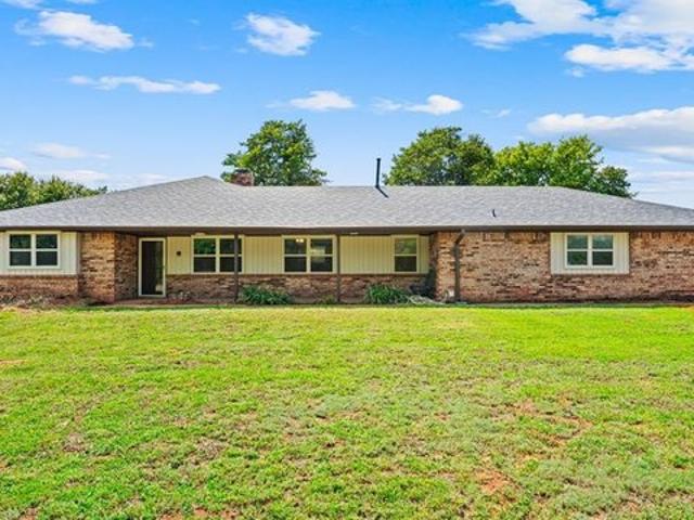 738 S Sara Rd, Tuttle, OK 73089