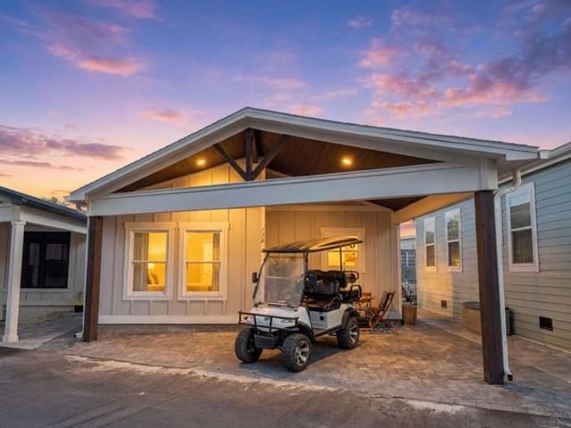 738 Seabreeze Dr, Panama City Beach, FL 32408