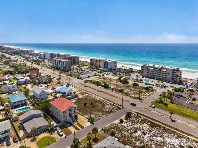 738 Starfish Ave, Fort Walton Beach, FL 32548 | MLS #1000
