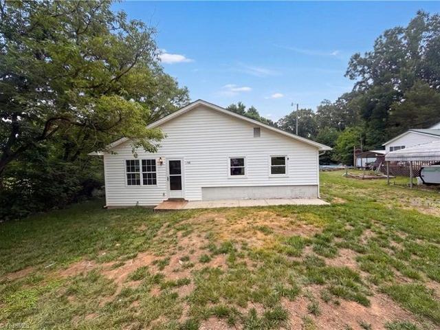 738 Stokesburg Rd, Walnut Cove, NC 27052