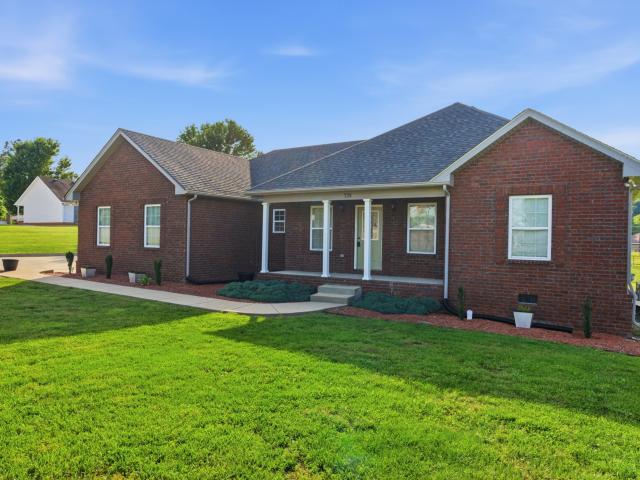 738 Sycamore Dr
