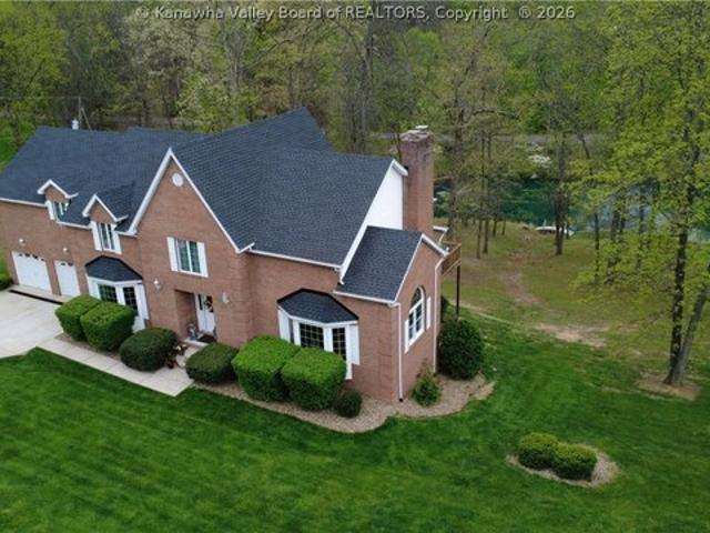 738 Pinecrest Dr, Huntington, WV 25705