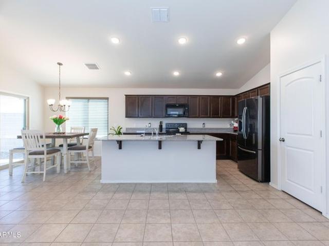 738 W Jardin Dr, Casa Grande, AZ 85122