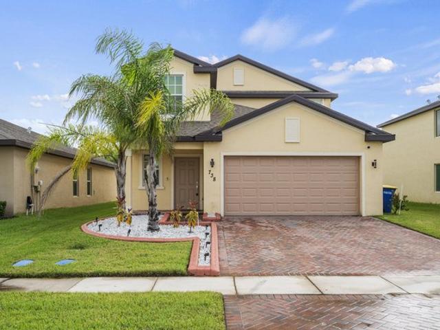 738 Worlington Ln, Fort Pierce, FL 34947