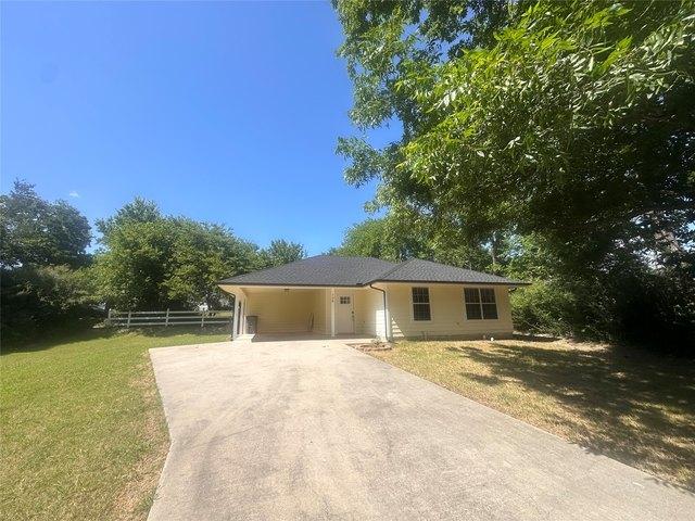 738 Wayne Ave, Van Alstyne, TX 75495