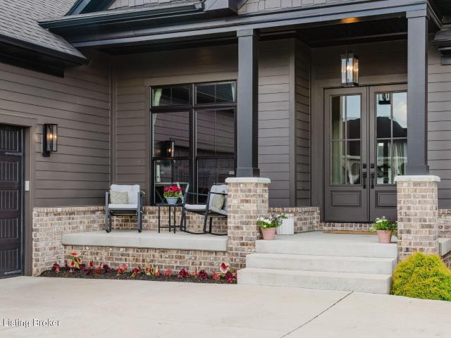 7395 Edith Way