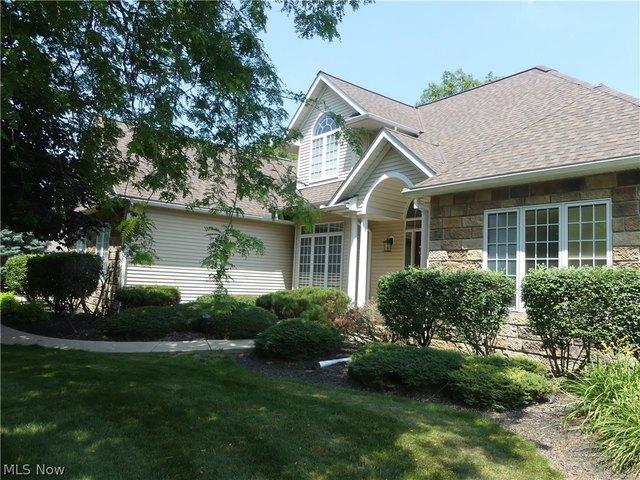 7395 Hunting Lake Dr, Concord Township, OH 44077