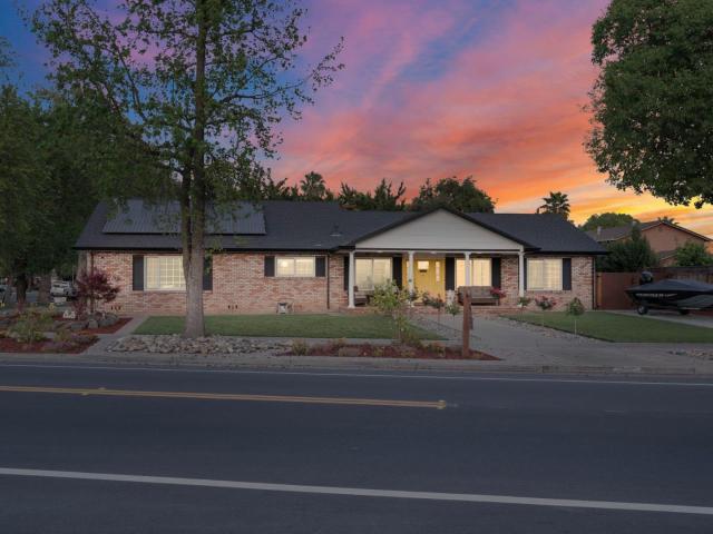 7390 Miller Ave, Gilroy, CA 95020 | MLS #ML82040 | Compass