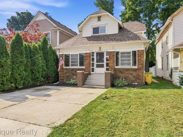 7390 West Rd, Washington Township, MI 48094