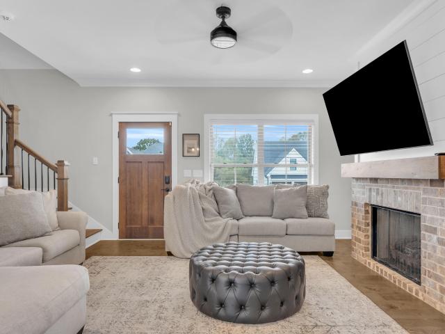 7392 Paxton Circle