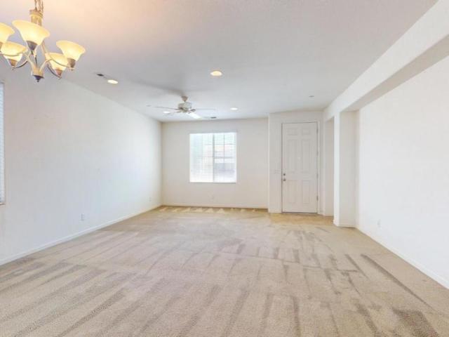7392 Robinson
