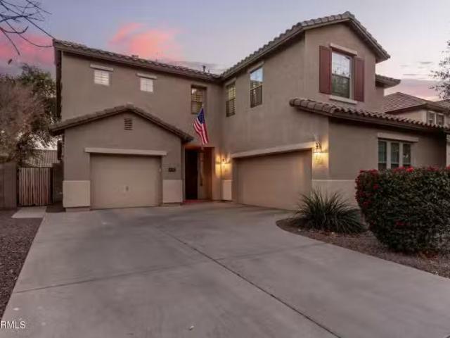 739 E Lovebird Ln, Gilbert, AZ 85297 MLS 6811250