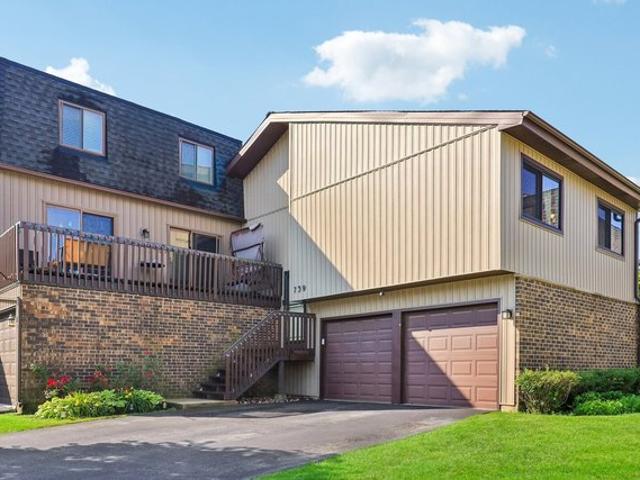 739 High Ridge Rd, Roselle, IL 60172