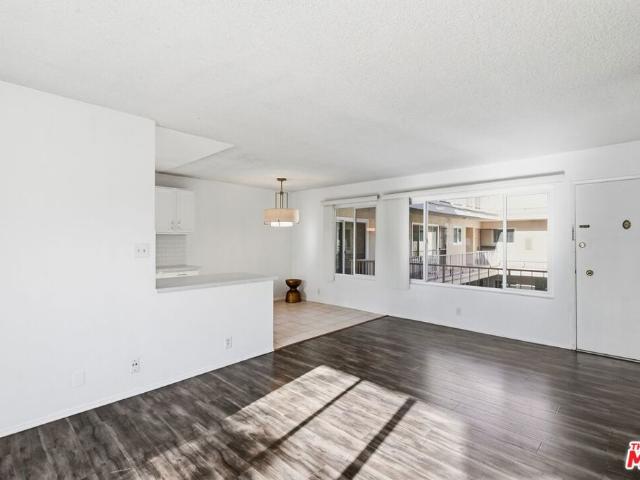 739 N Croft Avenue #204