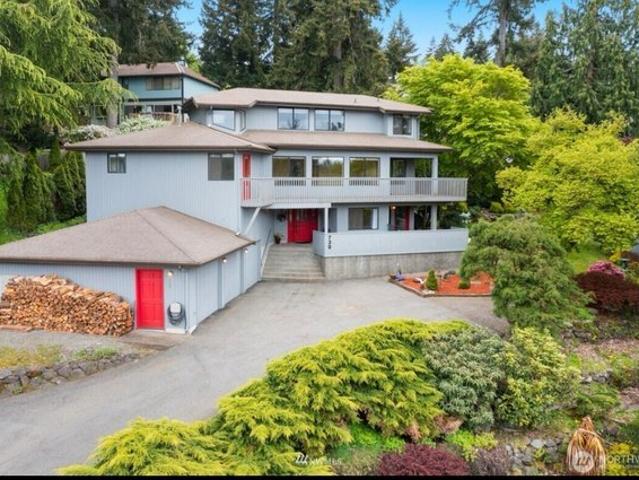 739 NE Woods Ct, Bremerton, WA 98311