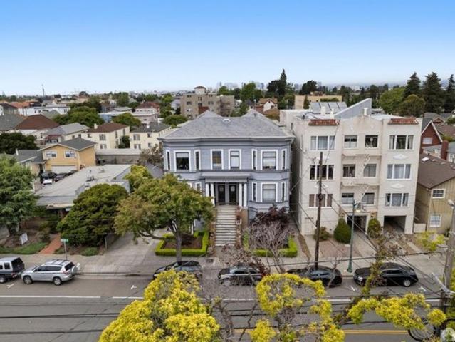 739 Santa Clara Ave, Alameda, CA 94501
