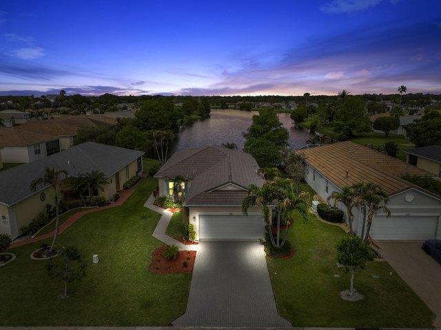 739 SW Rocky Bayou Ter, Port Saint Lucie, FL 34986