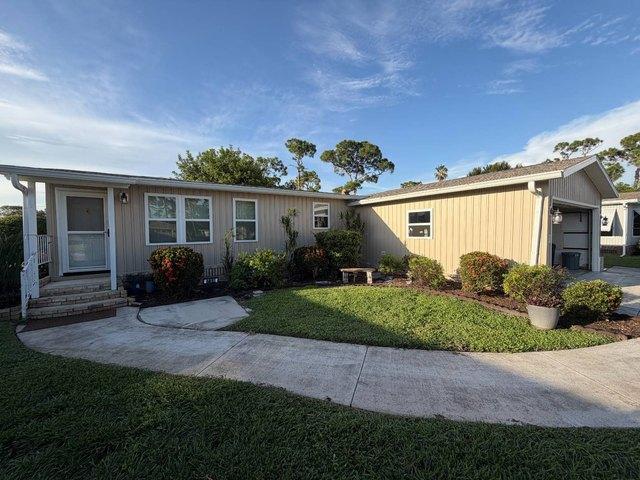 739 Via Del Sol, North Fort Myers, FL 33903
