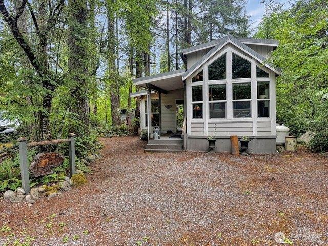 77 4 Christmas Tree Cir, Deming, WA 98266