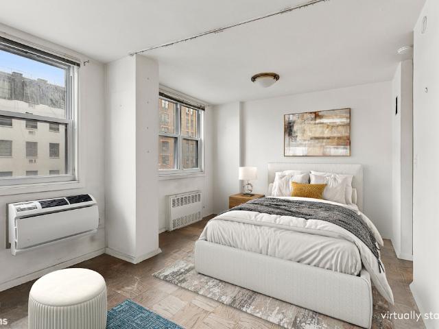 77 7TH Avenue 4L