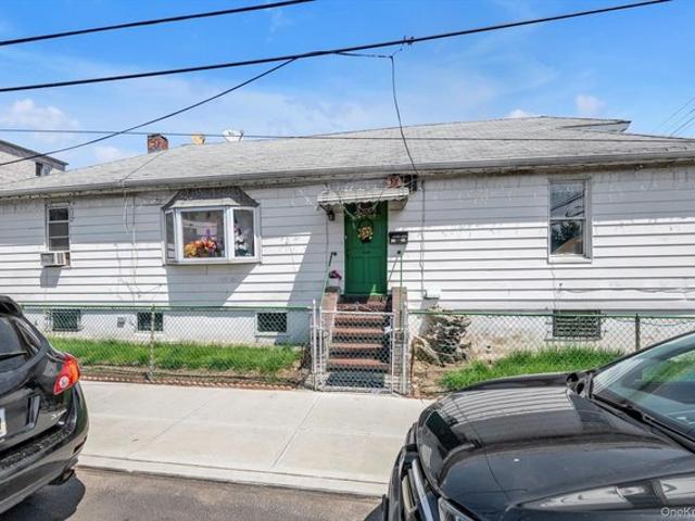 77 01 45th Ave, Flushing, NY 11373